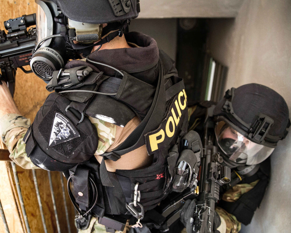 CBRN Tactical Full Face Gas Mask CM-6M® | MIRA Safety